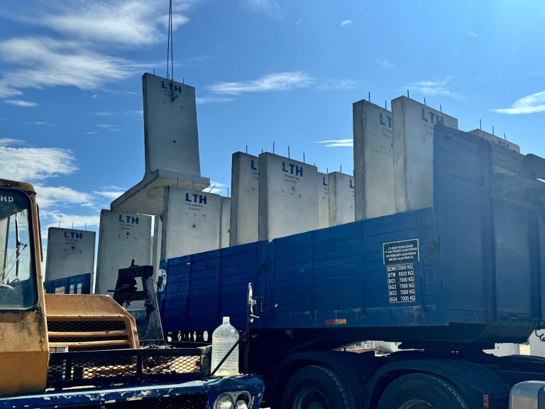 L-Shape Retaining Wall - LTH Group Holdings Sdn Bhd